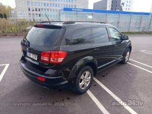 Black Dodge Journey 2008 in Tallinn, with an engine capacity of 2.00 L and mileage of 208 thousand km for 3499 €, photo 7 on AUTOMOTO.COM.LV