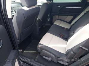 Black Dodge Journey 2008 in Tallinn, with an engine capacity of 2.00 L and mileage of 208 thousand km for 3499 €, photo 12 on AUTOMOTO.COM.LV