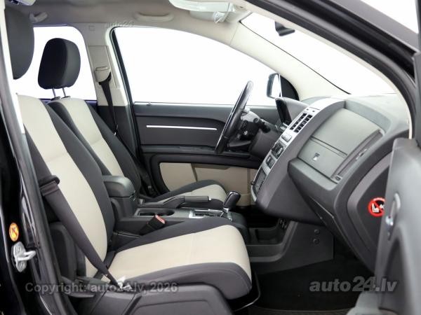 Black Dodge Journey 2008 in Tallinn, with an engine capacity of 2.00 L and mileage of 289 thousand km for 1999 €, photo 7 on AUTOMOTO.COM.LV