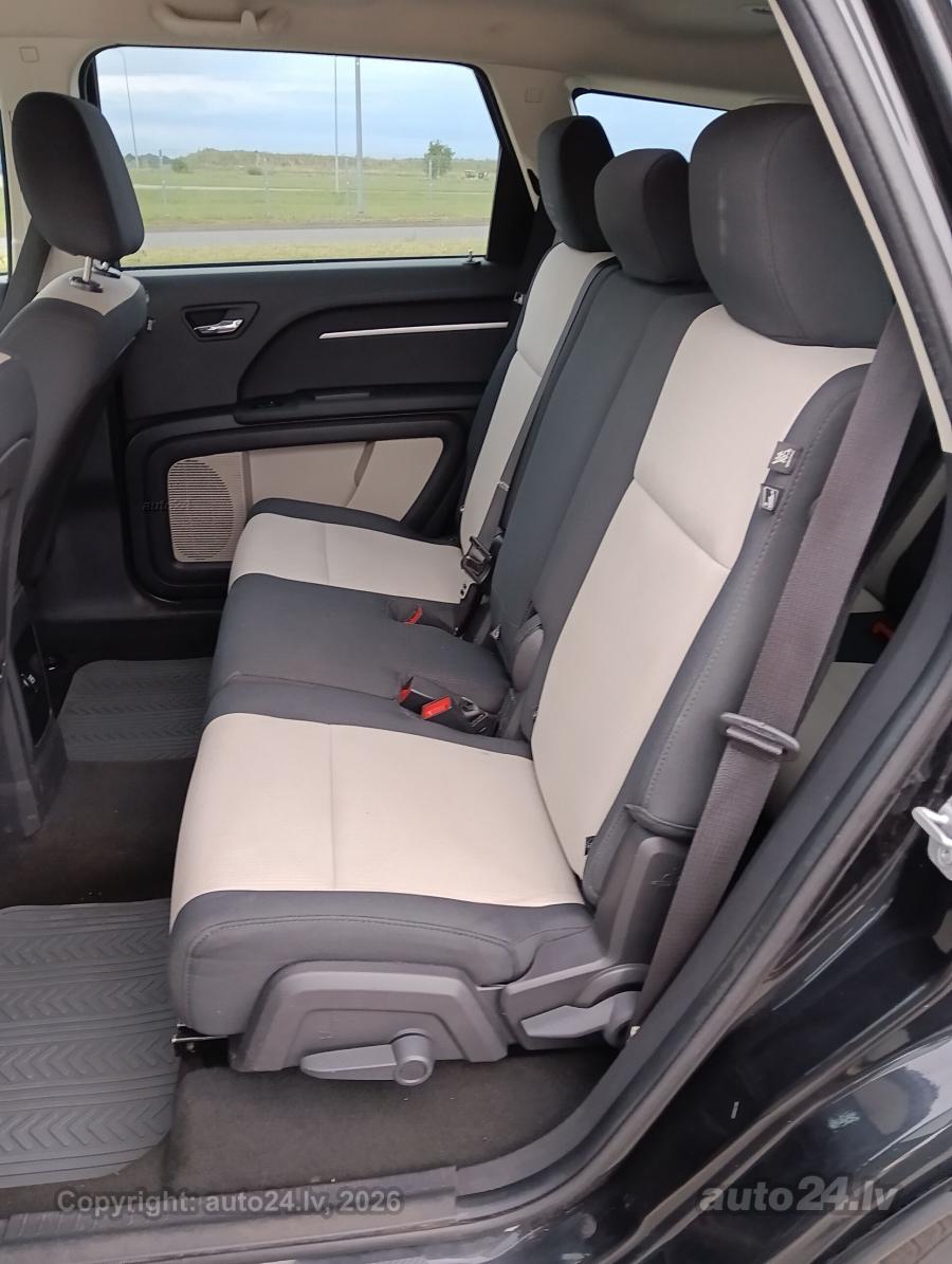 Melns Dodge Journey 2009 Tallina, ar dzinēja tilpumu 2.00 L un nobraukumu 421 tūkst. km par 1399 €, foto 7 vietnē AUTOMOTO.COM.LV