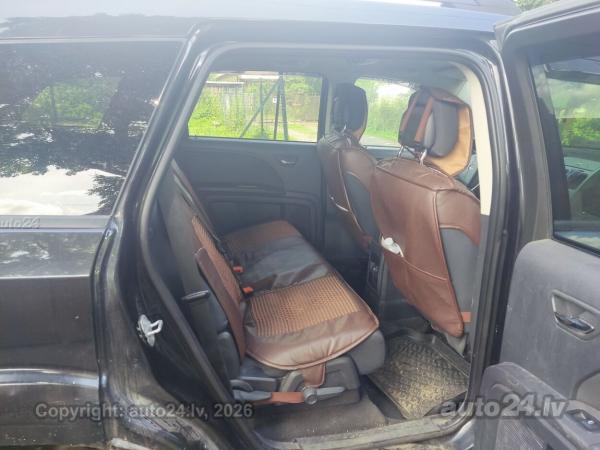 Melns Dodge Journey 2010 Valga, ar dzinēja tilpumu 2.00 L un nobraukumu 266 tūkst. km par 3500 €, foto 6 vietnē AUTOMOTO.COM.LV