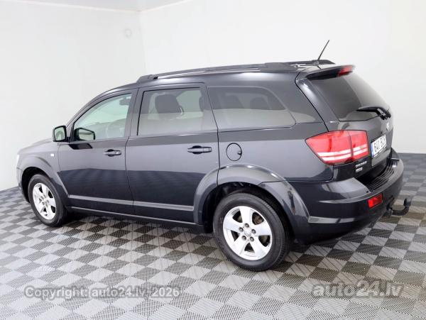 Melns Dodge Journey 2010 Tallina, ar dzinēja tilpumu 2.00 L un nobraukumu 179 tūkst. km par 3199 €, foto 4 vietnē AUTOMOTO.COM.LV