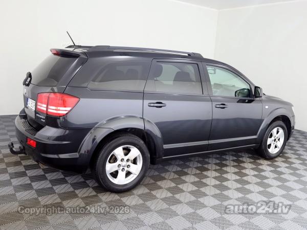 Melns Dodge Journey 2010 Tallina, ar dzinēja tilpumu 2.00 L un nobraukumu 179 tūkst. km par 3199 €, foto 3 vietnē AUTOMOTO.COM.LV