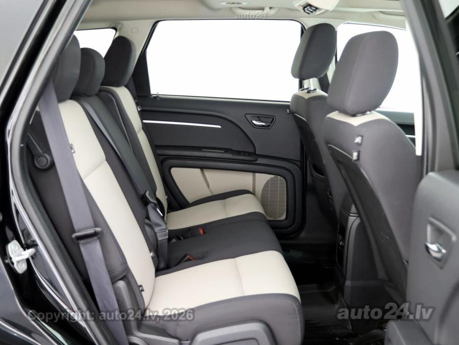 Melns Dodge Journey 2010 Tallina, ar dzinēja tilpumu 2.00 L un nobraukumu 179 tūkst. km par 3199 €, foto 8 vietnē AUTOMOTO.COM.LV