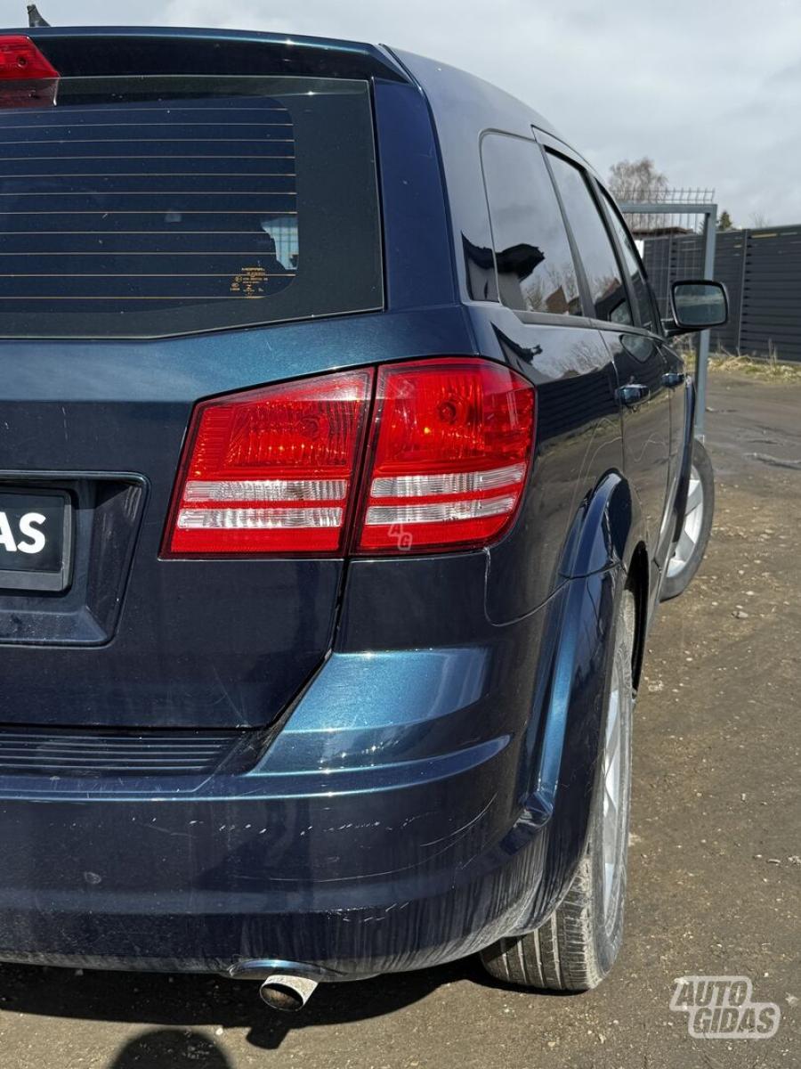 Blue Dodge Journey 2013 in Klaipeda, with an engine capacity of 2.40 L and mileage of 278 thousand km for 5300 €, photo 5 on AUTOMOTO.COM.LV