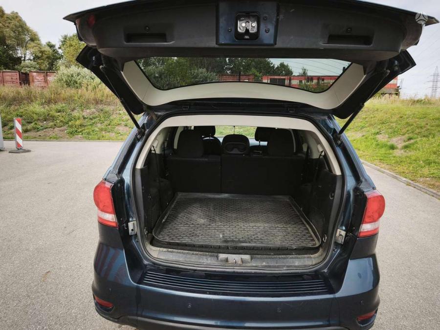 Zils Dodge Journey 2014 Kauņa, ar dzinēja tilpumu 3.60 L un nobraukumu 232 tūkst. km par 7500 €, foto 9 vietnē AUTOMOTO.COM.LV