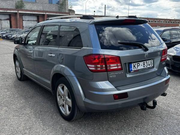 Blue Dodge Journey 2009 in Daugavpils, with an engine capacity of 2.00 L and mileage of 329 thousand km for 3500 €, photo 4 on AUTOMOTO.COM.LV