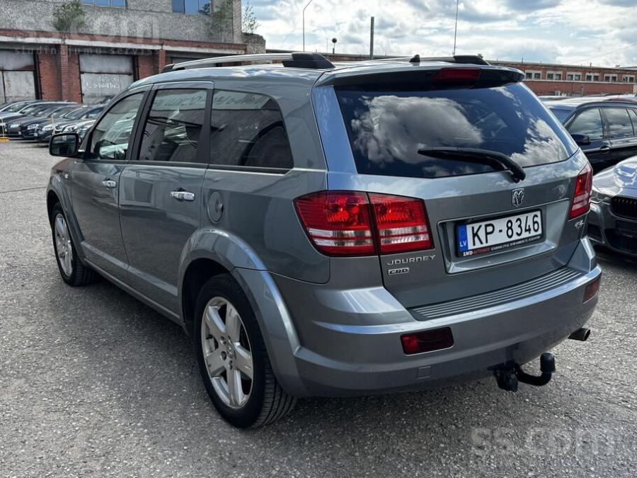 Zils Dodge Journey 2009 Daugavpils, ar dzinēja tilpumu 2.00 L un nobraukumu 0 tūkst. km par 3500 €, foto 5 vietnē AUTOMOTO.COM.LV