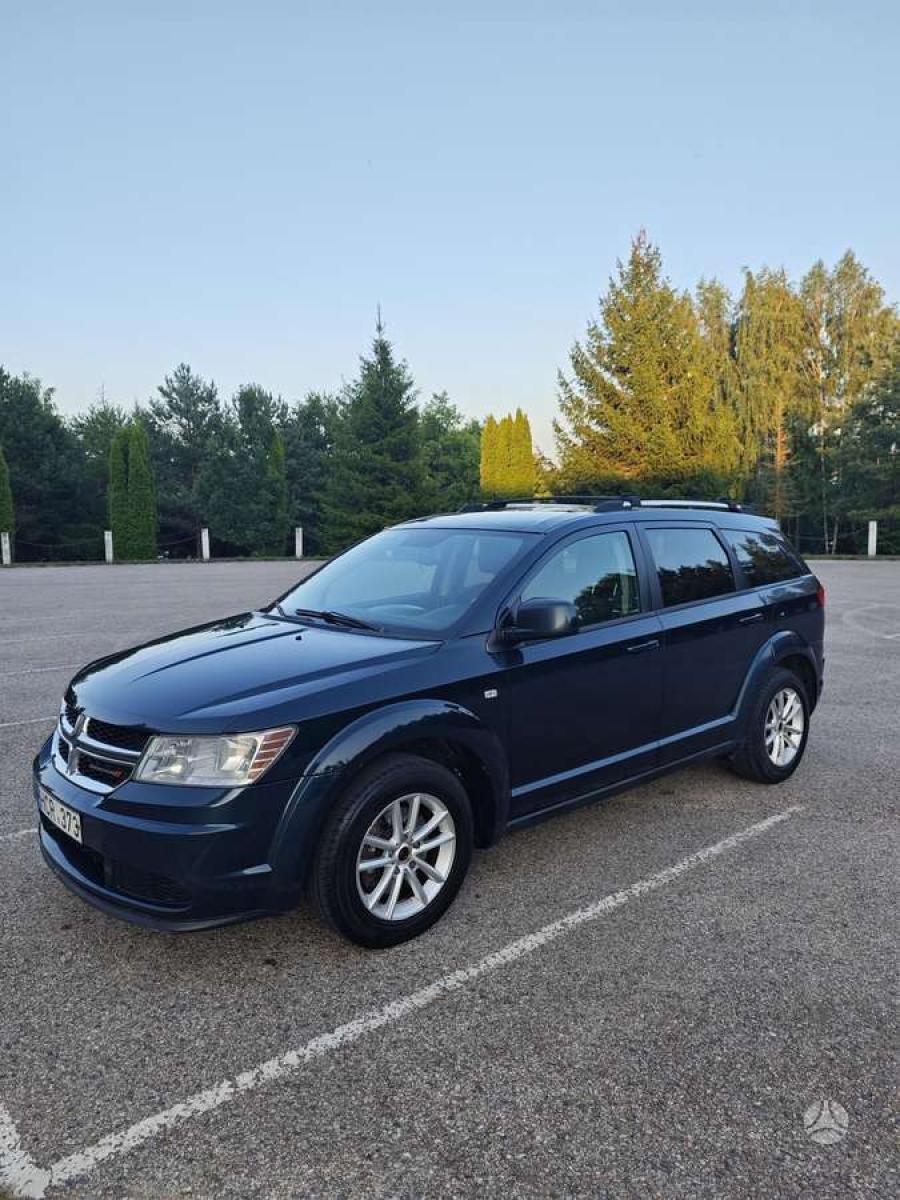 Blue Dodge Journey 2014 in Alytus, with an engine capacity of 2.40 L and mileage of 372 thousand km for 2500 €, photo 1 on AUTOMOTO.COM.LV