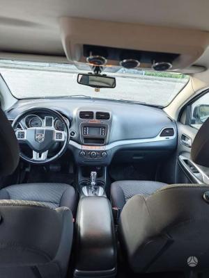 Blue Dodge Journey 2014 in Alytus, with an engine capacity of 2.40 L and mileage of 372 thousand km for 2500 €, photo 9 on AUTOMOTO.COM.LV