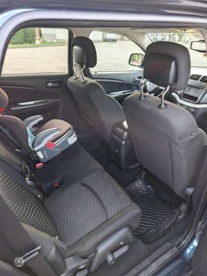 Blue Dodge Journey 2014 in Alytus, with an engine capacity of 2.40 L and mileage of 372 thousand km for 2500 €, photo 12 on AUTOMOTO.COM.LV
