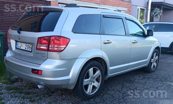 Dodge Journey 2009 Ogre, ar dzinēja tilpumu 2.00 L un nobraukumu 199 tūkst. km par 3999 €, foto 4 vietnē AUTOMOTO.COM.LV