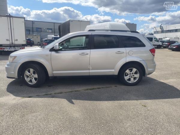Dodge Journey 2010 Viļņa, ar dzinēja tilpumu 3.50 L un nobraukumu 109 tūkst. km par 2500 €, foto 3 vietnē AUTOMOTO.COM.LV