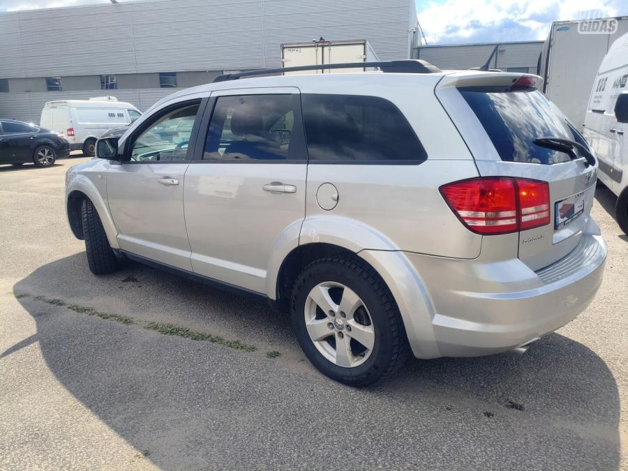 Dodge Journey 2010 in Vilnius, with an engine capacity of 3.50 L and mileage of 109 thousand km for 2500 €, photo 7 on AUTOMOTO.COM.LV