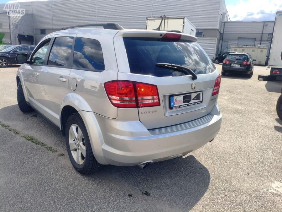 Dodge Journey 2010 in Vilnius, with an engine capacity of 3.50 L and mileage of 109 thousand km for 2500 €, photo 8 on AUTOMOTO.COM.LV