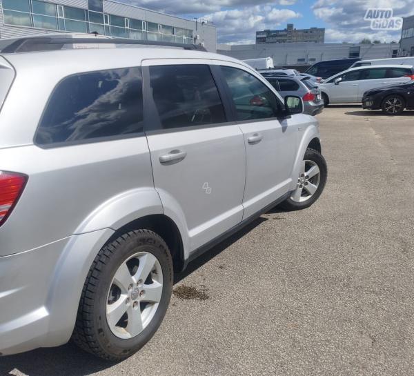 Dodge Journey 2010 Viļņa, ar dzinēja tilpumu 3.50 L un nobraukumu 109 tūkst. km par 2500 €, foto 8 vietnē AUTOMOTO.COM.LV