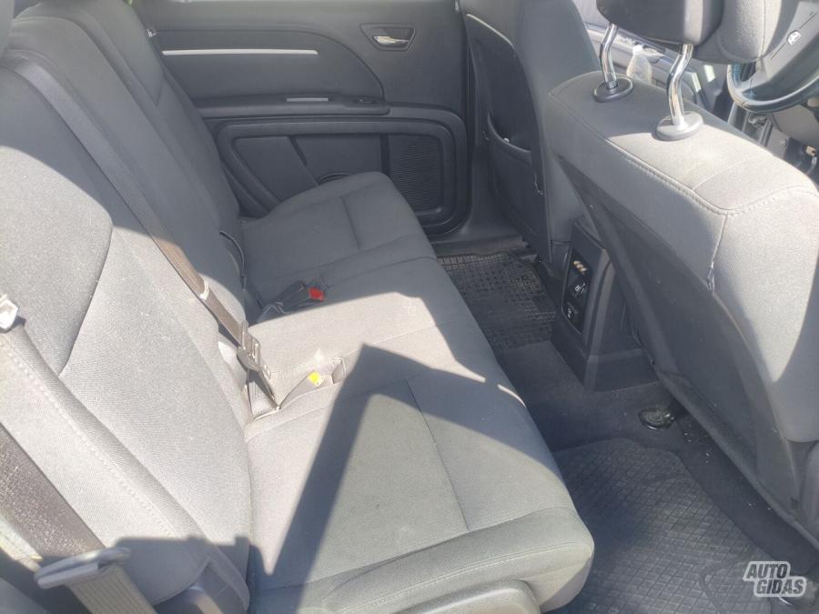Dodge Journey 2010 in Vilnius, with an engine capacity of 3.50 L and mileage of 109 thousand km for 2500 €, photo 13 on AUTOMOTO.COM.LV
