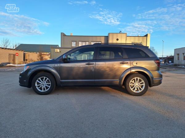 Dodge Journey 2015 in Vilnius, with an engine capacity of 2.40 L and mileage of 171 thousand km for 8000 €, photo 1 on AUTOMOTO.COM.LV