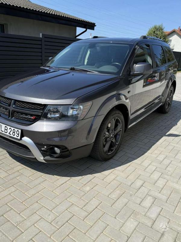 Dodge Journey 2018 in Klaipeda, with an engine capacity of 3.61 L and mileage of 200 thousand km for 11999 €, photo 1 on AUTOMOTO.COM.LV