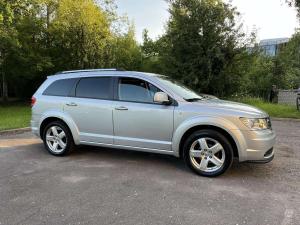 Grey Dodge Journey 2008 in Kaunas, with an engine capacity of 1.97 L and mileage of 279 thousand km for 1950 €, photo 3 on AUTOMOTO.COM.LV
