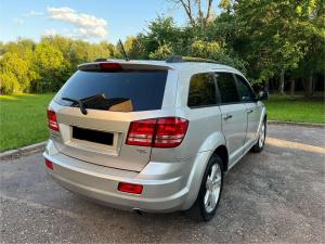 Grey Dodge Journey 2008 in Kaunas, with an engine capacity of 1.97 L and mileage of 279 thousand km for 1950 €, photo 7 on AUTOMOTO.COM.LV