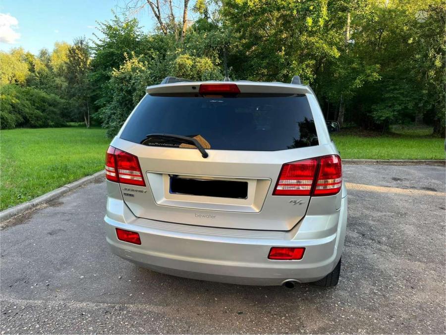Grey Dodge Journey 2008 in Kaunas, with an engine capacity of 1.97 L and mileage of 279 thousand km for 1950 €, photo 10 on AUTOMOTO.COM.LV
