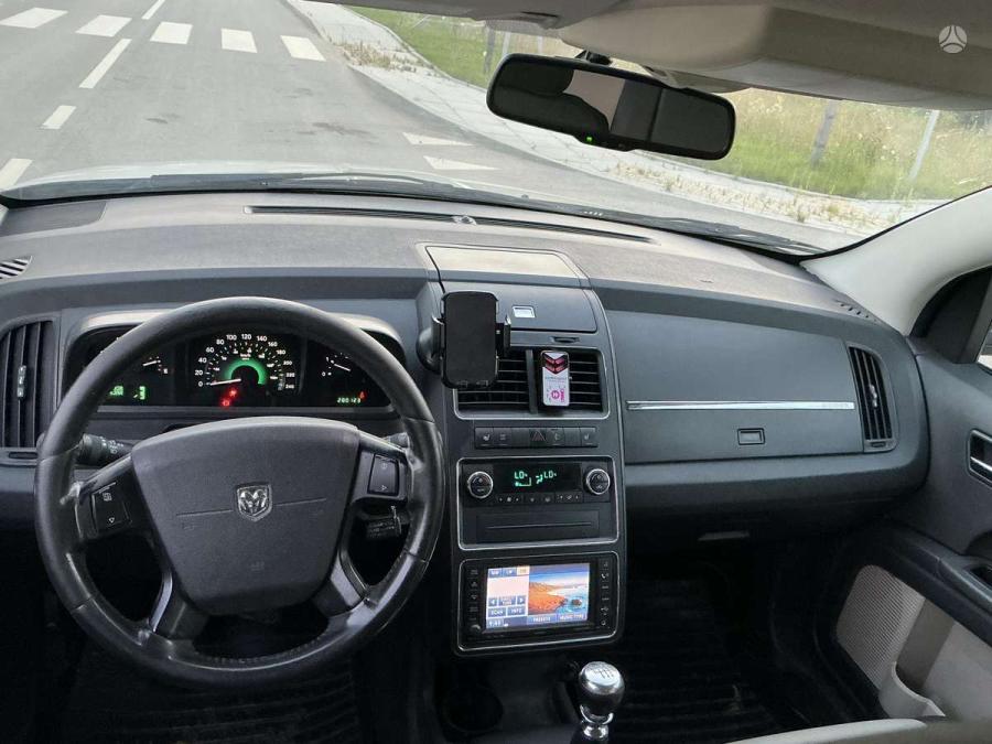 Grey Dodge Journey 2008 in Kaunas, with an engine capacity of 1.97 L and mileage of 279 thousand km for 1950 €, photo 12 on AUTOMOTO.COM.LV