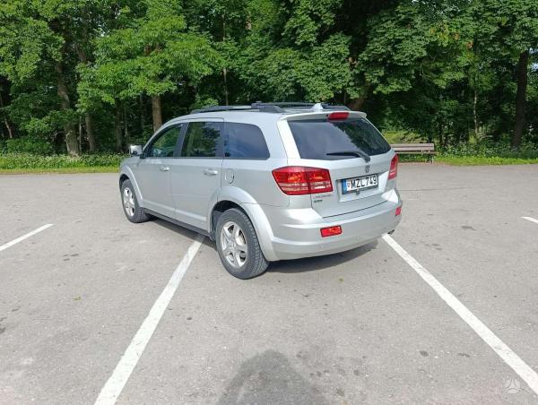 Pelēks Dodge Journey 2009 Kretinga, ar dzinēja tilpumu 1.97 L un nobraukumu 257 tūkst. km par 3599 €, foto 3 vietnē AUTOMOTO.COM.LV