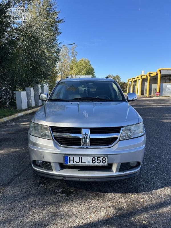 Dodge Journey 2009 Šakiai vietnē Pelēks Dodge Journey 2009 Šakiai, ar dzinēja tilpumu 2.00 L un nobraukumu 392 tūkst. km par 1000 €, foto 3 vietnē AUTOMOTO.COM.LV