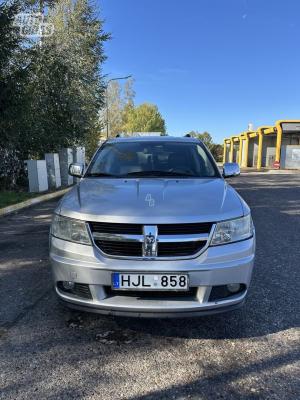 Pelēks Dodge Journey 2009 Šakiai, ar dzinēja tilpumu 2.00 L un nobraukumu 392 tūkst. km par 1000 €, foto 3 vietnē AUTOMOTO.COM.LV