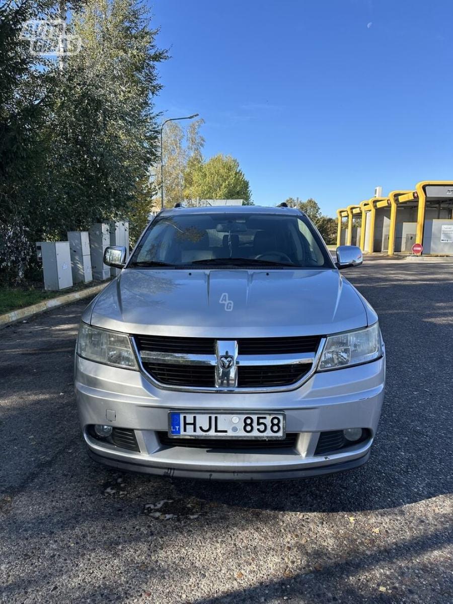 Pelēks Dodge Journey 2009 Šakiai, ar dzinēja tilpumu 2.00 L un nobraukumu 392 tūkst. km par 1000 €, foto 3 vietnē AUTOMOTO.COM.LV