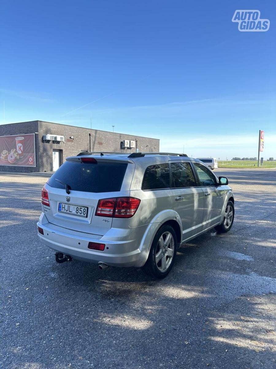 Pelēks Dodge Journey 2009 Šakiai, ar dzinēja tilpumu 2.00 L un nobraukumu 392 tūkst. km par 1000 €, foto 6 vietnē AUTOMOTO.COM.LV