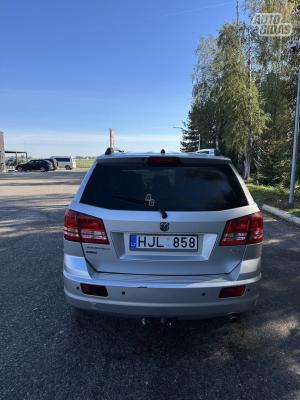 Pelēks Dodge Journey 2009 Šakiai, ar dzinēja tilpumu 2.00 L un nobraukumu 392 tūkst. km par 1000 €, foto 7 vietnē AUTOMOTO.COM.LV