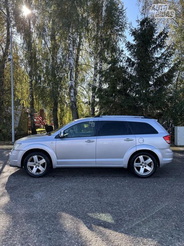 Dodge Journey 2009 Šakiai vietnē Pelēks Dodge Journey 2009 Šakiai, ar dzinēja tilpumu 2.00 L un nobraukumu 392 tūkst. km par 1000 €, foto 9 vietnē AUTOMOTO.COM.LV