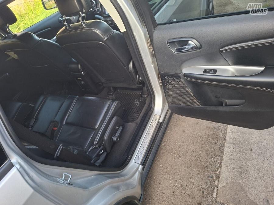 Grey Dodge Journey 2011 in Klaipeda, with an engine capacity of 2.40 L and mileage of 394 thousand km for 3800 €, photo 13 on AUTOMOTO.COM.LV