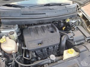 Grey Dodge Journey 2011 in Klaipeda, with an engine capacity of 2.40 L and mileage of 394 thousand km for 3800 €, photo 15 on AUTOMOTO.COM.LV