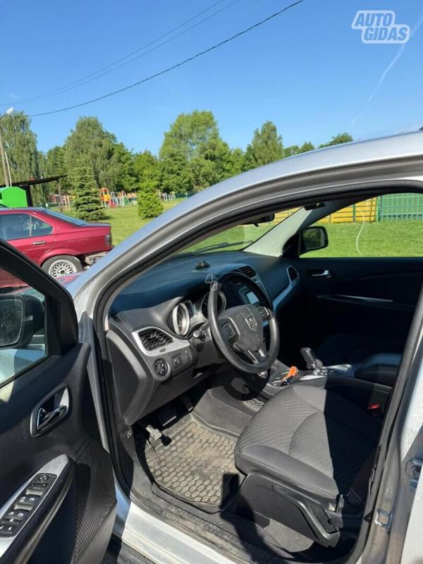 Pelēks Dodge Journey 2012 Radviliškis, ar dzinēja tilpumu 3.60 L un nobraukumu 217 tūkst. km par 4600 €, foto 4 vietnē AUTOMOTO.COM.LV