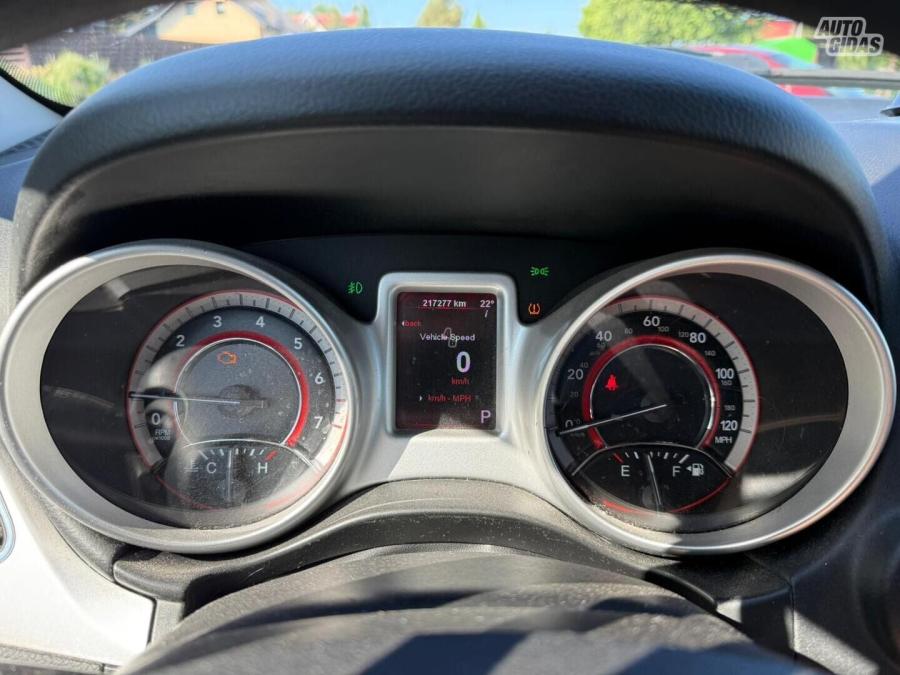 Pelēks Dodge Journey 2012 Radviliškis, ar dzinēja tilpumu 3.60 L un nobraukumu 217 tūkst. km par 4600 €, foto 6 vietnē AUTOMOTO.COM.LV
