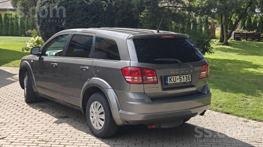 Pelēks Dodge Journey 2012 Rīga, ar dzinēja tilpumu 2.40 L un nobraukumu 237 tūkst. km par 4500 €, foto 8 vietnē AUTOMOTO.COM.LV