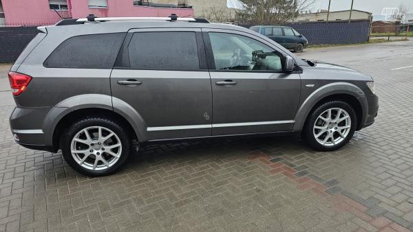 Grey Dodge Journey 2013 in Vilnius, with an engine capacity of 3.60 L and mileage of 237 thousand km for 7900 €, photo 2 on AUTOMOTO.COM.LV