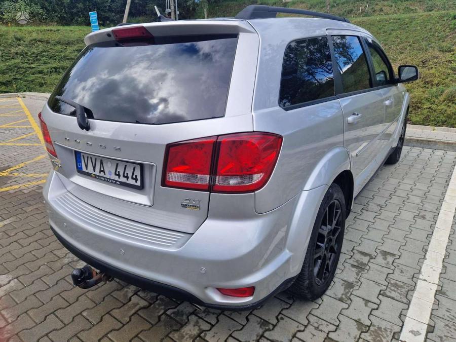 Grey Dodge Journey 2013 in Vilnius, with an engine capacity of 3.60 L and mileage of 265 thousand km for 8800 €, photo 5 on AUTOMOTO.COM.LV
