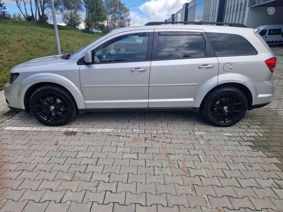 Grey Dodge Journey 2013 in Vilnius, with an engine capacity of 3.60 L and mileage of 265 thousand km for 8800 €, photo 6 on AUTOMOTO.COM.LV