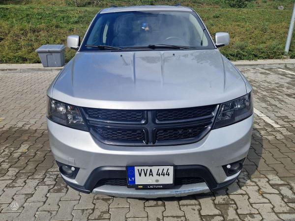 Dodge Journey 2013 in Vilnius on AUTOMOTO.COM.LV Grey Dodge Journey 2013 in Vilnius, with an engine capacity of 3.60 L and mileage of 265 thousand km for 8800 €, photo 8 on AUTOMOTO.COM.LV