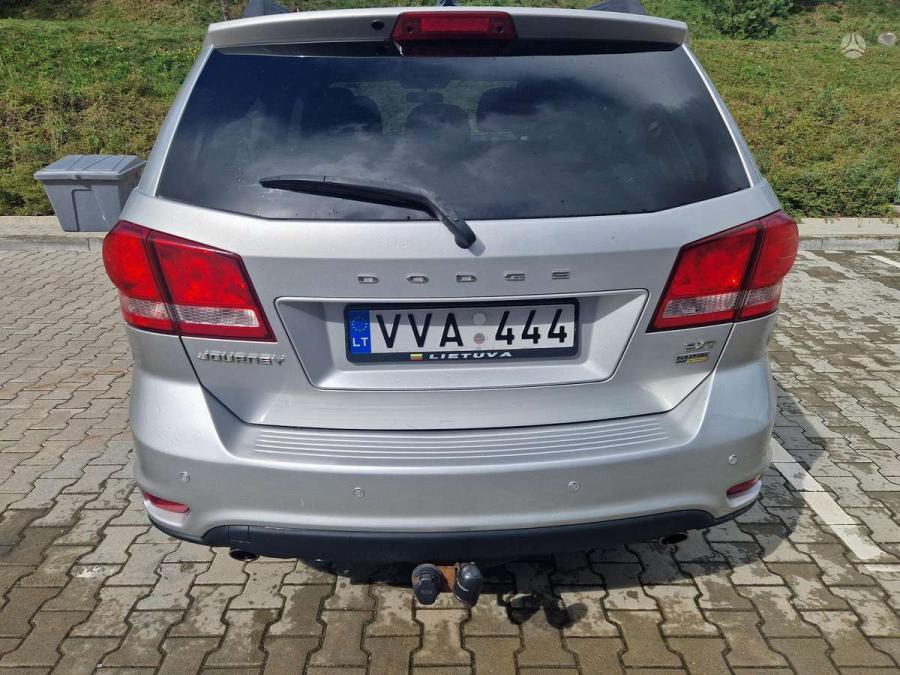 Grey Dodge Journey 2013 in Vilnius, with an engine capacity of 3.60 L and mileage of 265 thousand km for 8800 €, photo 9 on AUTOMOTO.COM.LV