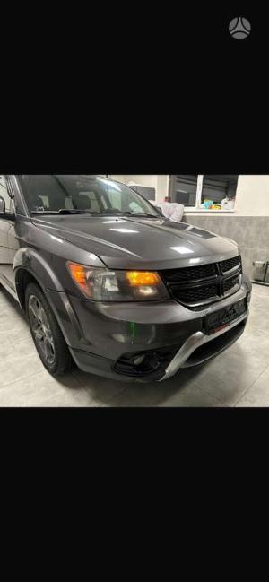Grey Dodge Journey 2015 in Alytus, with an engine capacity of 3.60 L and mileage of 270 thousand km for 6500 €, photo 4 on AUTOMOTO.COM.LV