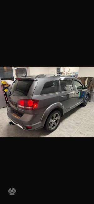 Grey Dodge Journey 2015 in Alytus, with an engine capacity of 3.60 L and mileage of 270 thousand km for 6500 €, photo 5 on AUTOMOTO.COM.LV