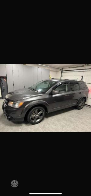 Grey Dodge Journey 2015 in Alytus, with an engine capacity of 3.60 L and mileage of 270 thousand km for 6500 €, photo 6 on AUTOMOTO.COM.LV