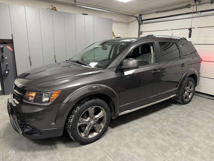 Pelēks Dodge Journey 2016 Šauļi, ar dzinēja tilpumu 3.61 L un nobraukumu 179 tūkst. km par 6650 €, foto 3 vietnē AUTOMOTO.COM.LV
