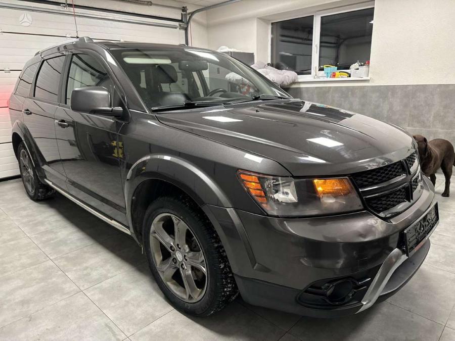 Pelēks Dodge Journey 2016 Šauļi, ar dzinēja tilpumu 3.61 L un nobraukumu 179 tūkst. km par 6650 €, foto 6 vietnē AUTOMOTO.COM.LV