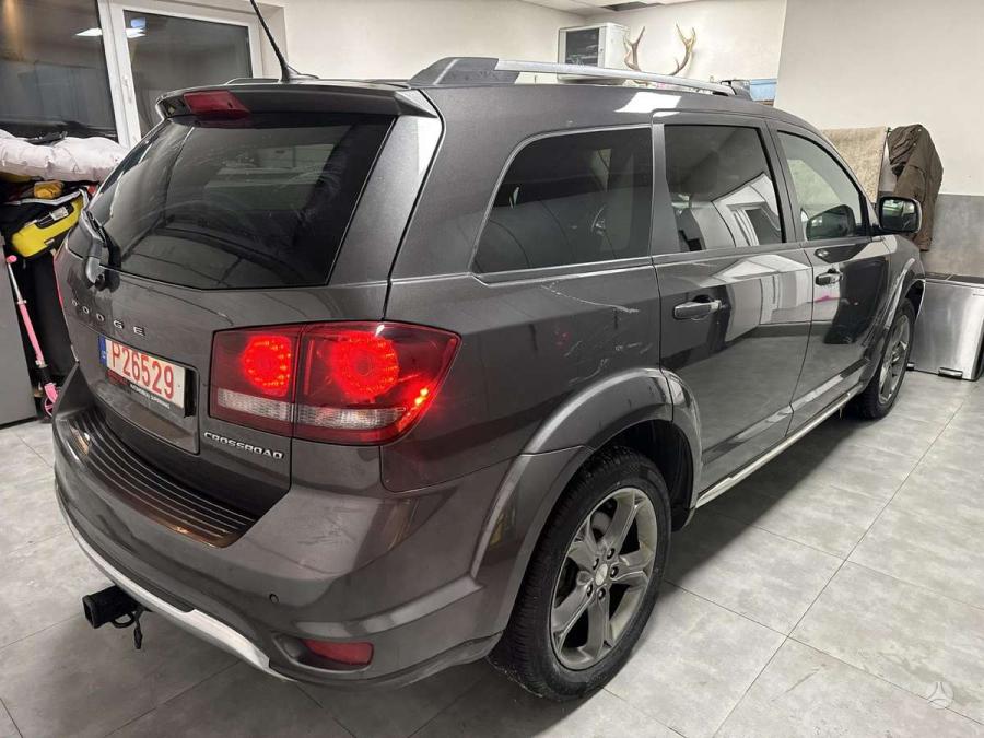 Pelēks Dodge Journey 2016 Šauļi, ar dzinēja tilpumu 3.61 L un nobraukumu 179 tūkst. km par 6650 €, foto 11 vietnē AUTOMOTO.COM.LV